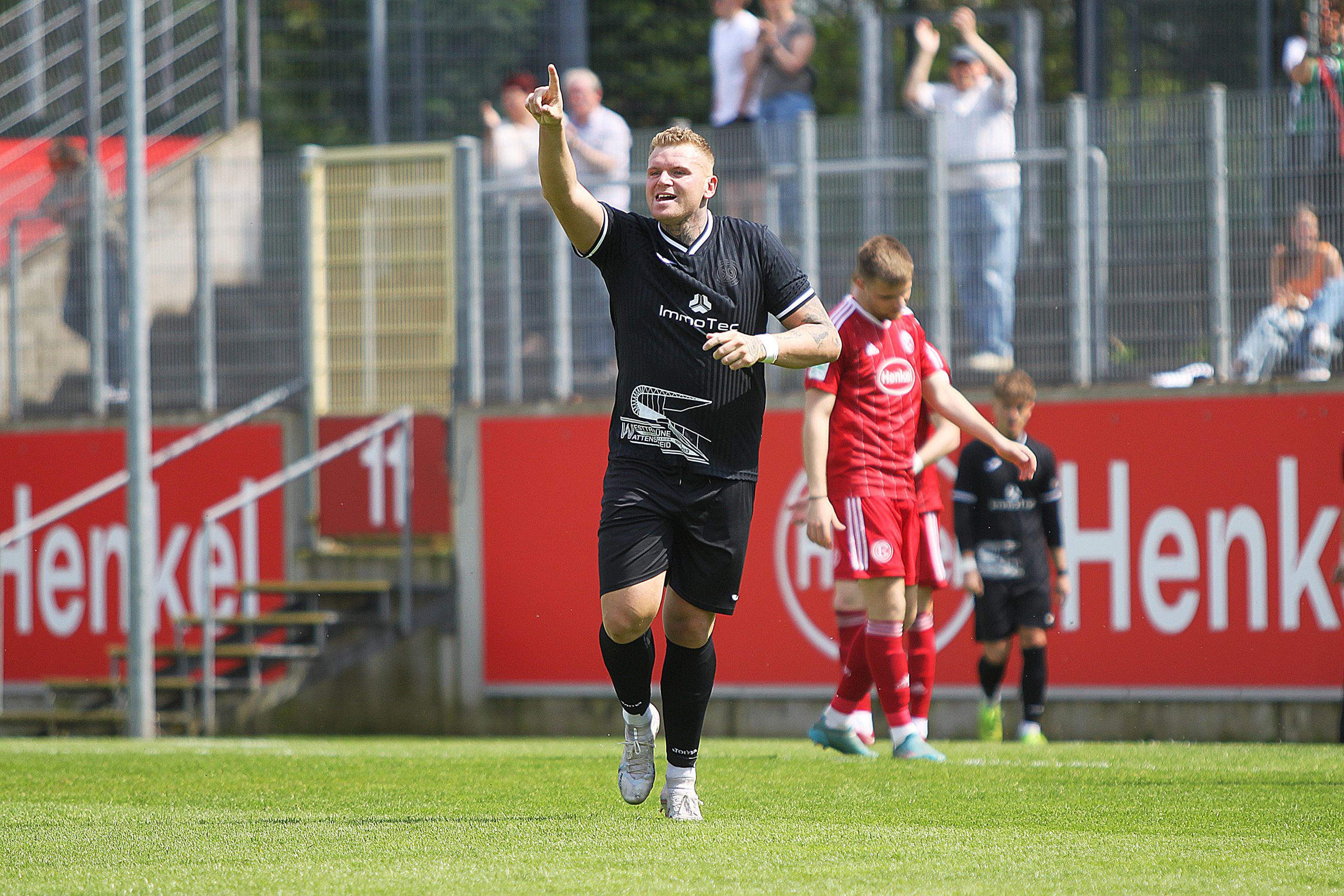 SGW: Dennis Lerche verlängert ligaunabhängig, 15 Spieler verabschiedet ...